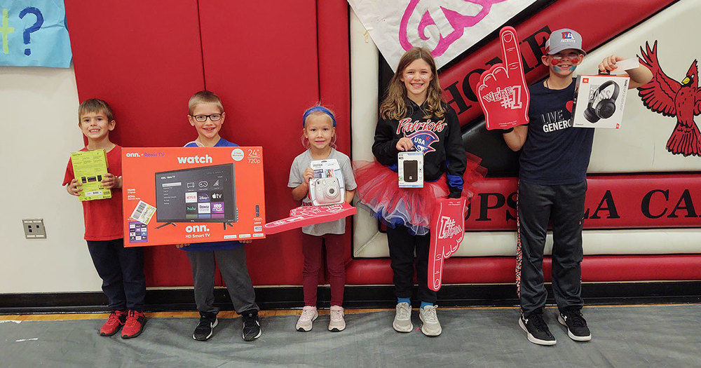 WalkAThon Raises Money for Dollars For Scholars | Upsala Area Schools